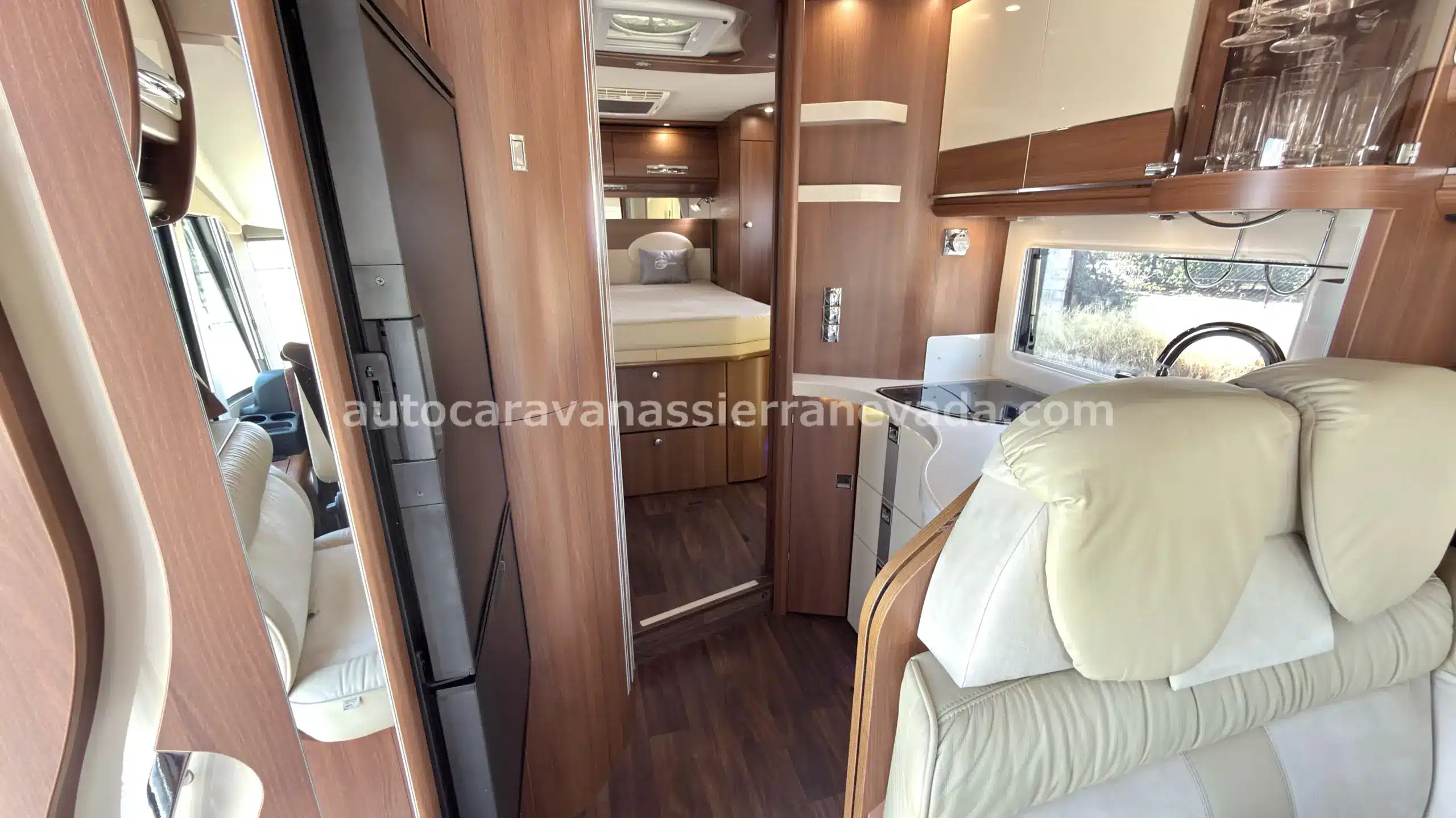 CARTHAGO PREMIUM CHIC E -LINE - Autocaravanas SierraNevada